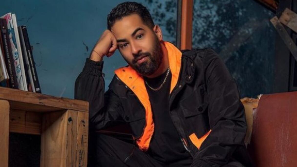 سليم كرافاطا يعود بعمل غنائي جديد بعنوان “غير ضاحكين”